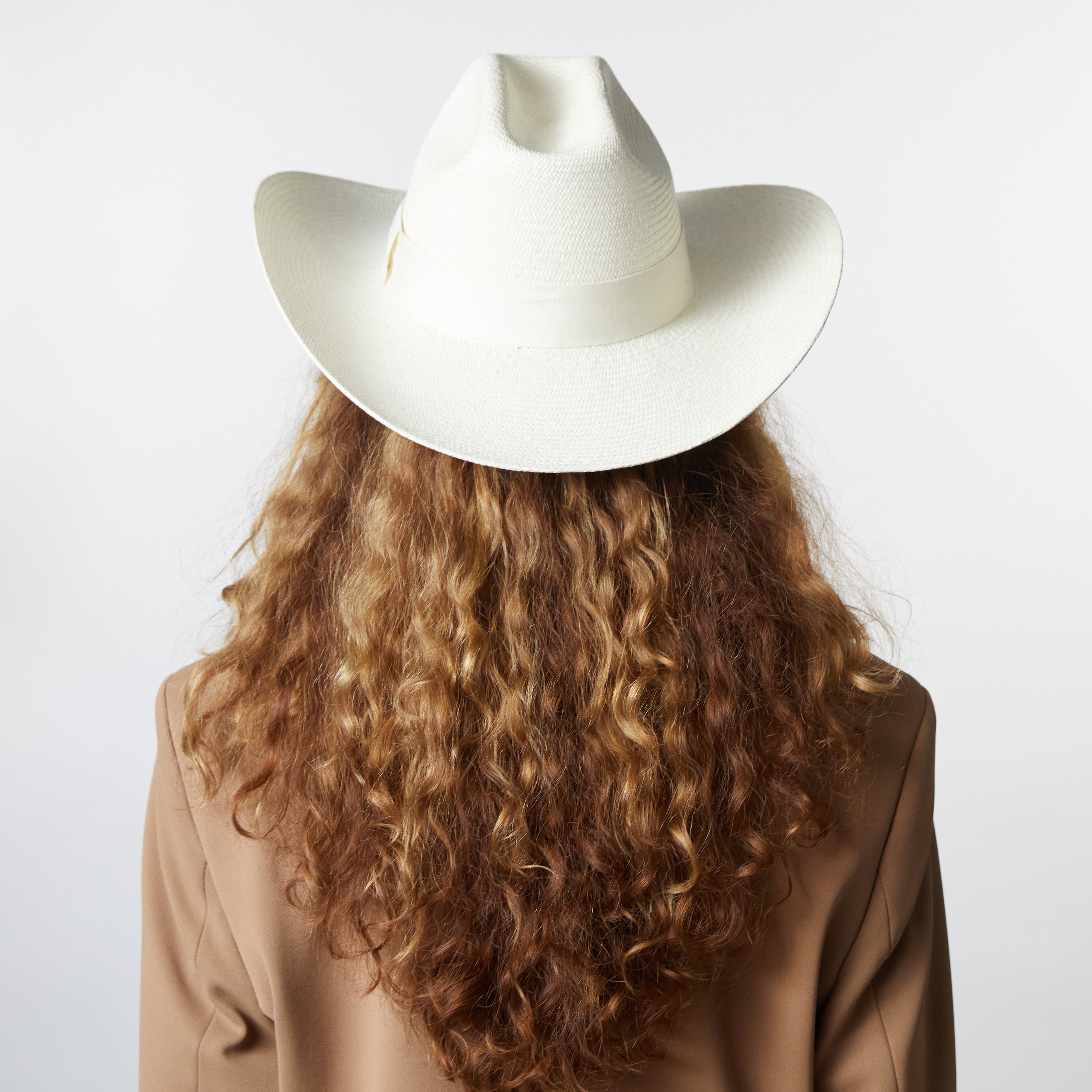 Cleo – Cafe Society